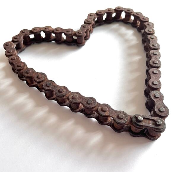 Handcrafted | Art | Recycled Rusty Chain Heart Sculpture Art Large Link ...